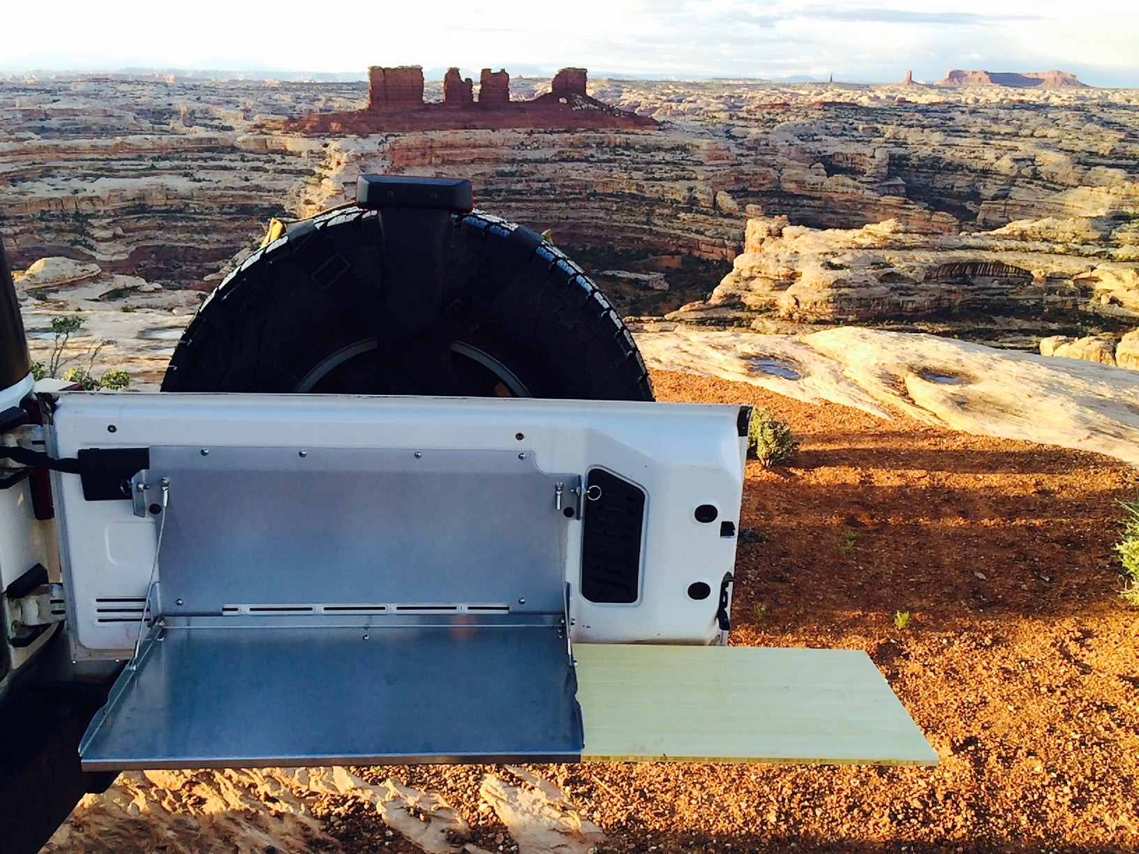 Outback Table - JK Trailgater with Bamboo Cutting Board | 2007-2018 ...